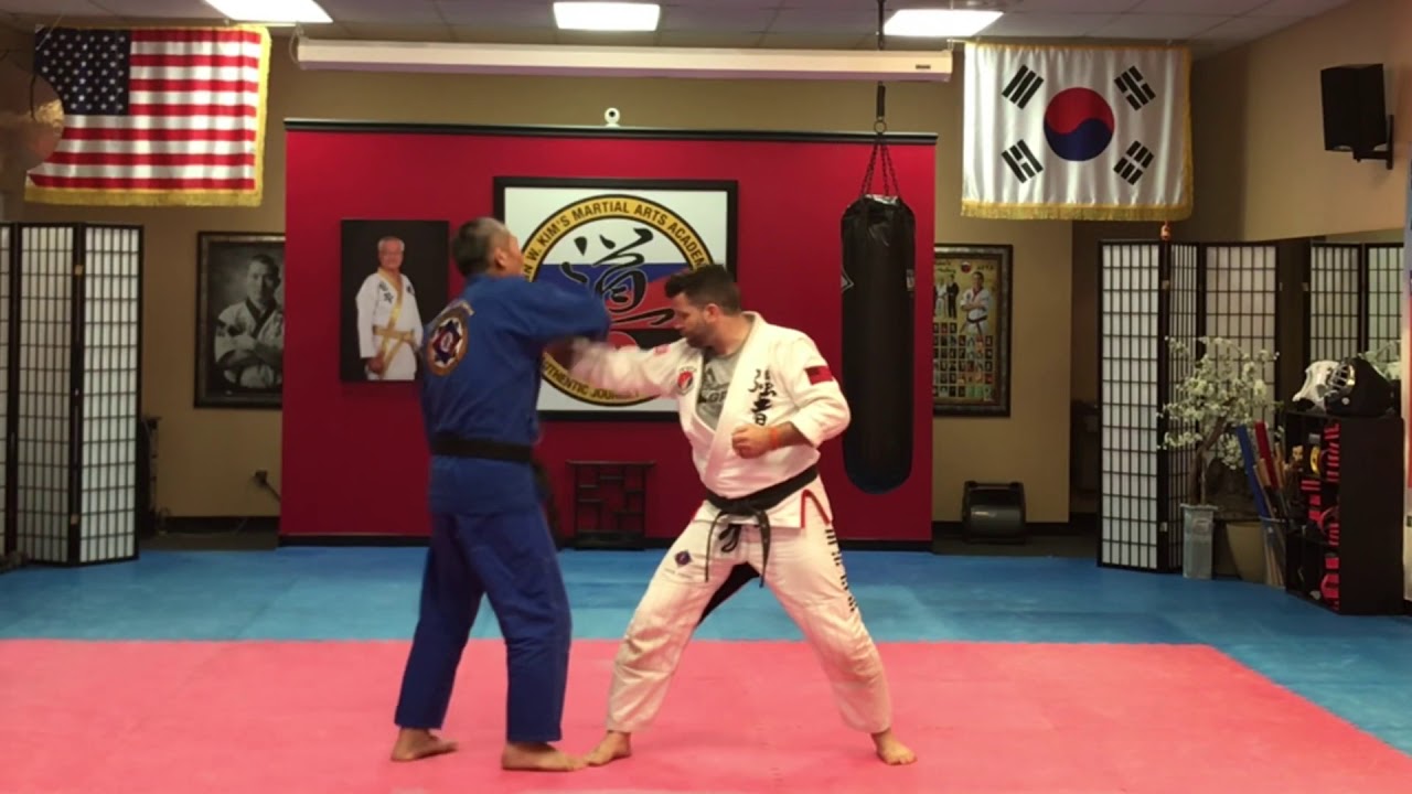 Chest grab defense - YouTube