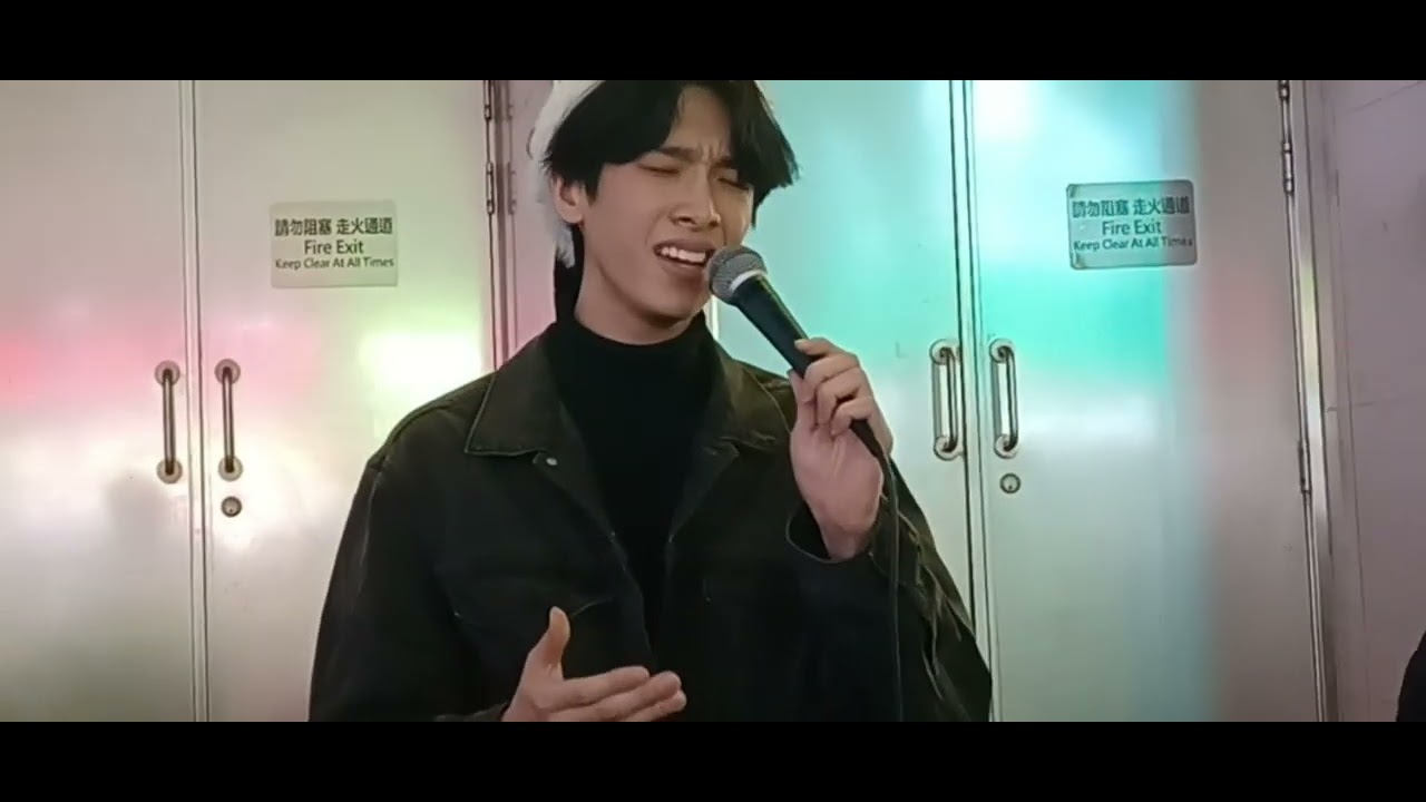 24-12-2024 平安夜 🌃 旺角 Li_Tsun_Hin_billy...... Busking 🎶🎤🎸🥁🔊 billy 原唱曲 無防備 - YouTube