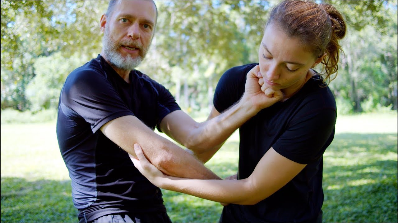 Wing Chun Clinch Striking—Undercut Saht Sao | Core JKD Wing Chun Clinch ...