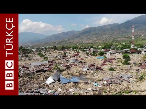 Endonezya'da deprem ve tsunaminin neden olduğu yıkımın havadan görüntüleri