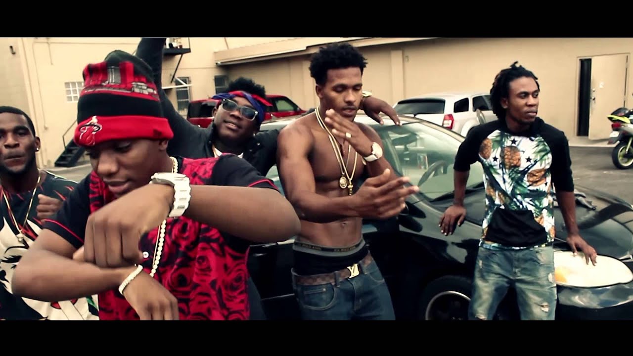 Gade Lew ( Music Video) - YouTube