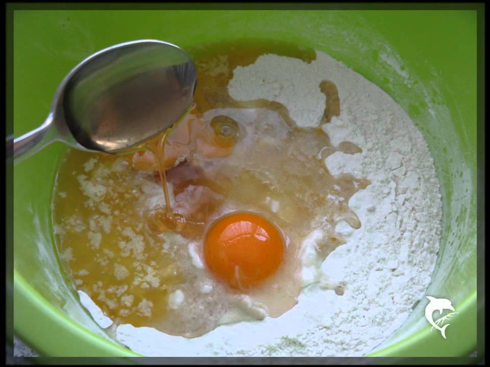 Sweet Raisin Bun's (German) Recipe by Fortune Cookie - YouTube