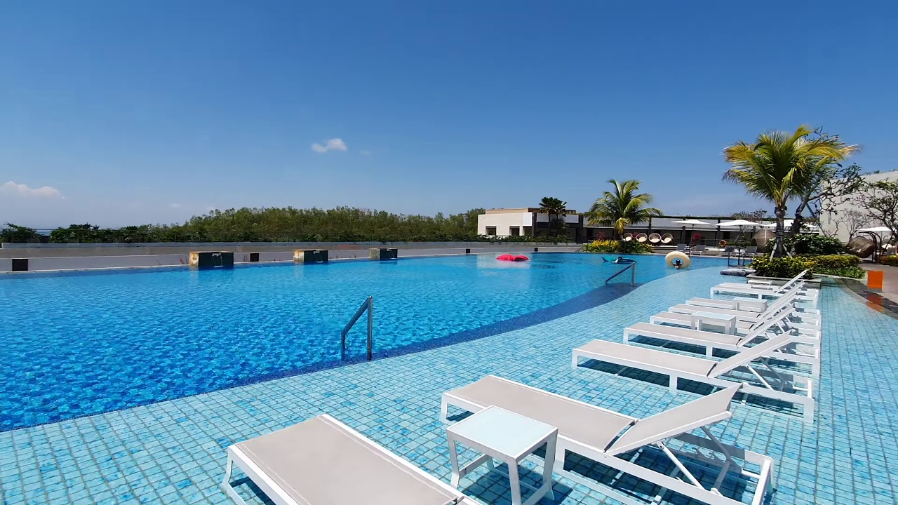 Renaissance Uluwatu Bali, Indonesia - Infinity Pool Walk around - YouTube