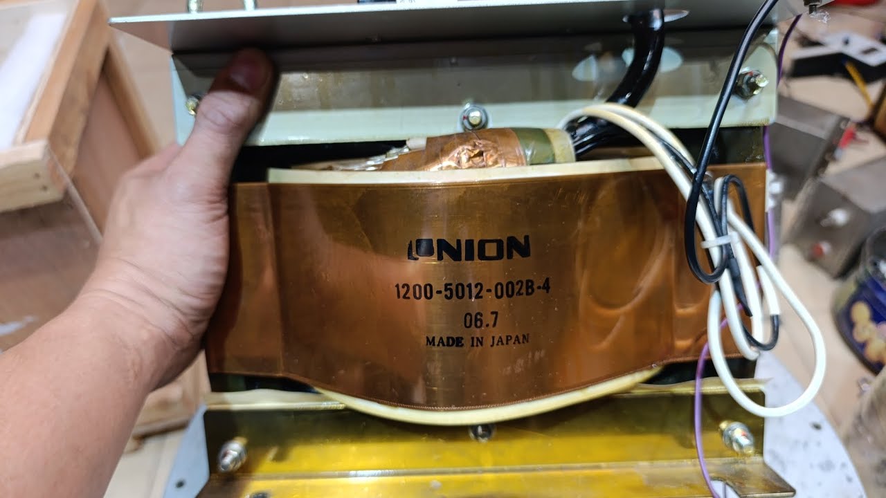 Biến áp cách ly double c-core 4kva hãng union - YouTube