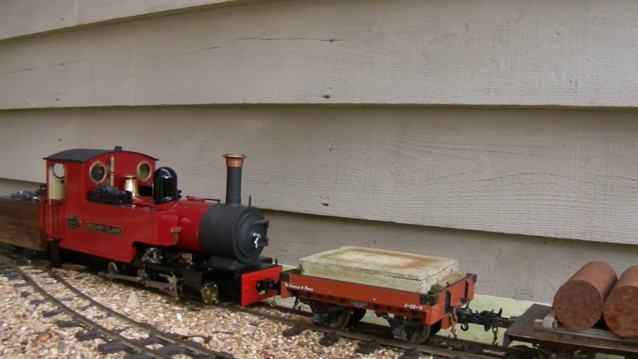 Roundhouse Silver Lady run round loop trials on the 16mm scale RWLR ...