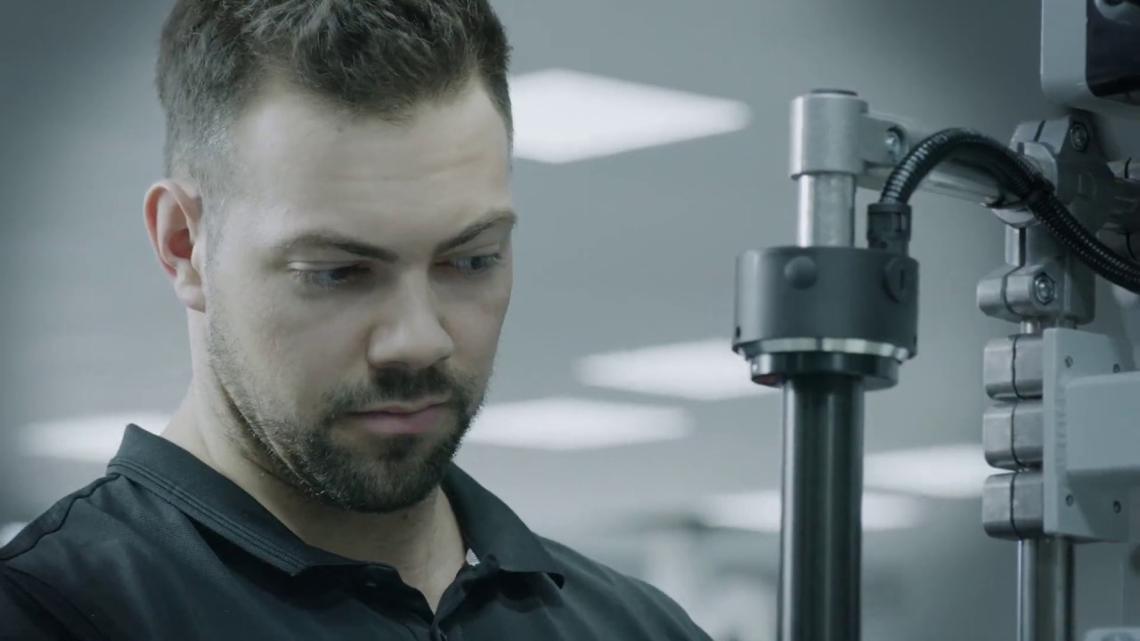 Mercedes-AMG hand-built engine production facility is 2019 'Factory of ...