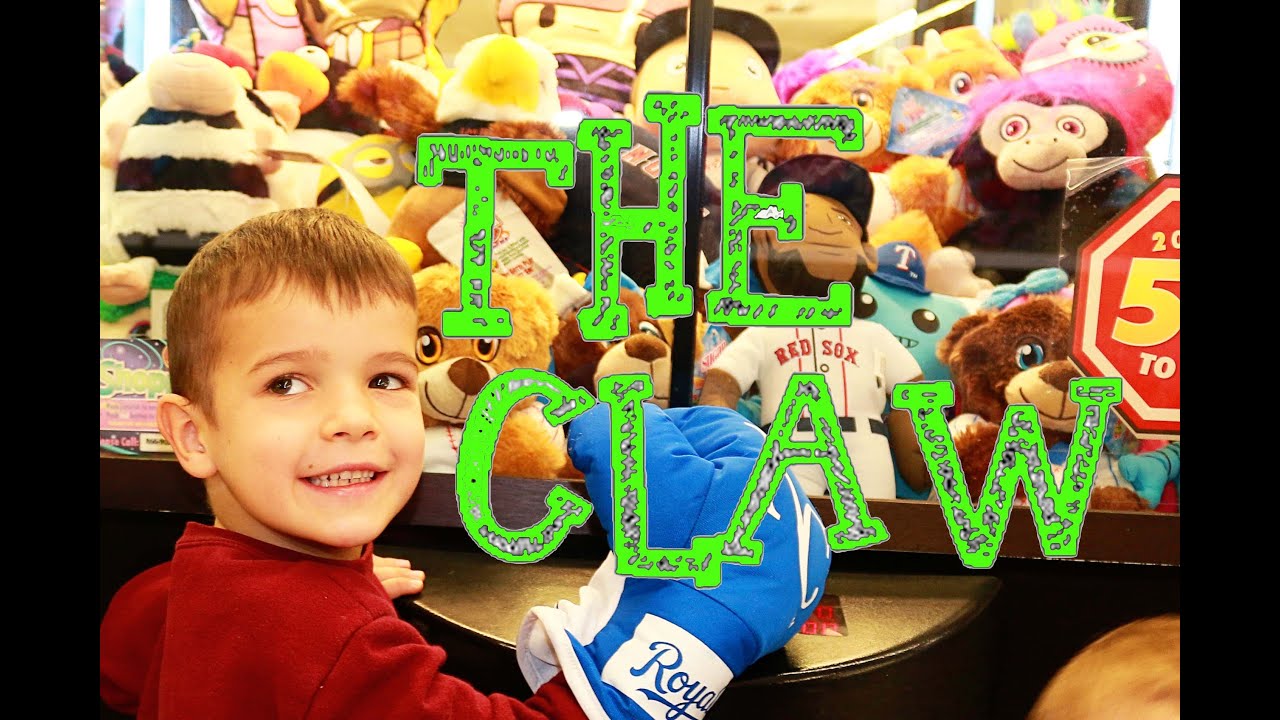 CLAW Machine Game Win Prizes Toy Hunt - YouTube