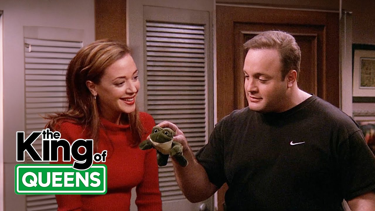 Carrie Gets Sentimental | The King of Queens - YouTube