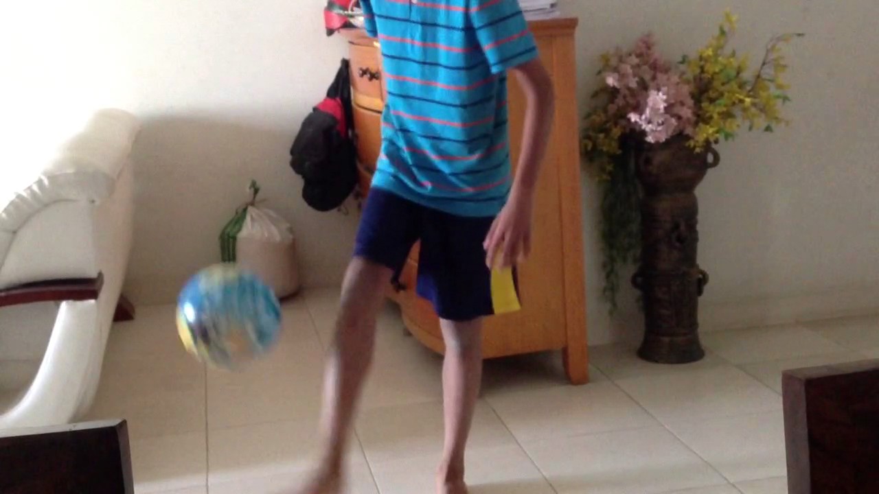 Juggling contest #1 - YouTube