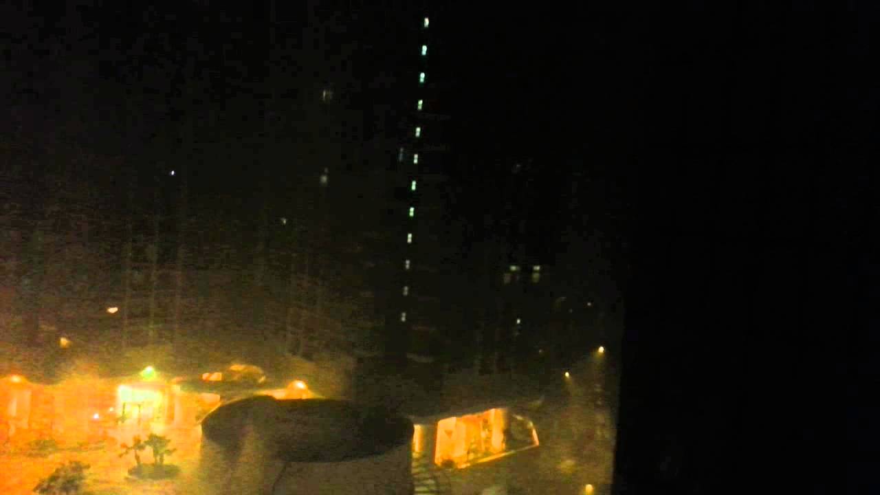 Hong Kong First Black rainstorm warning signal2013 - YouTube