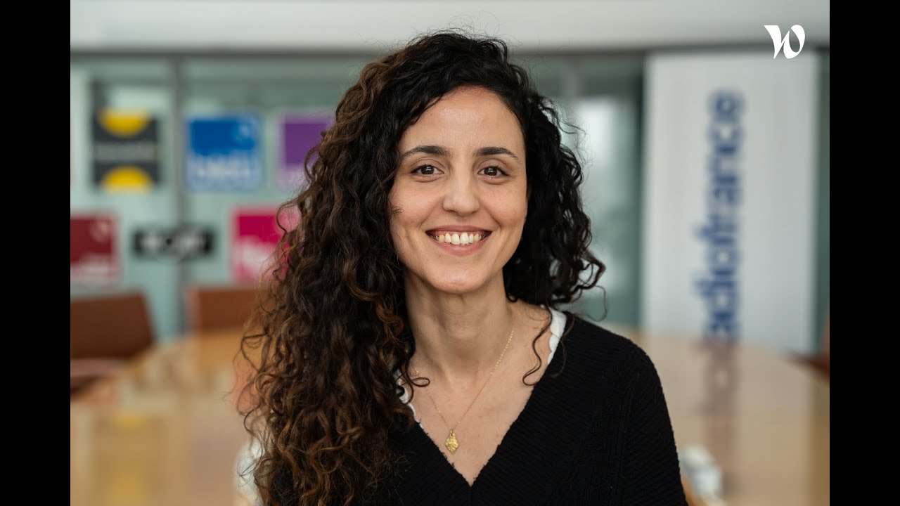 Découvrez Radio France avec Farida, Reporter à Franceinfo - YouTube