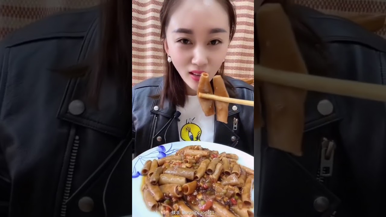 Seafood Mukbangs ASMR Eating 개불 Gaebul aka Fat Innkeeper Worm Fish ...