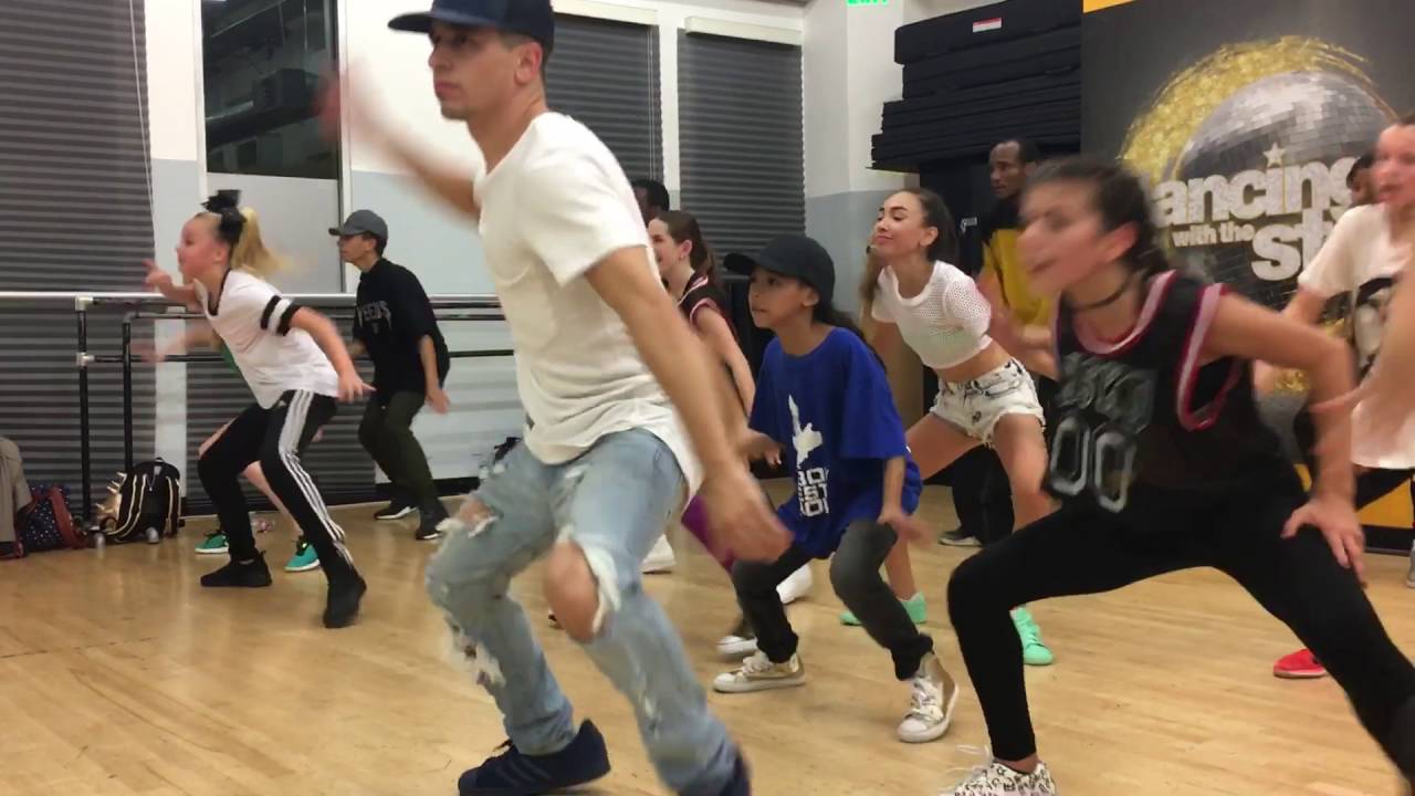 Maceo Matrix | Hip Hop Class | Guy Groove Choreo | Oct. 2016 - YouTube