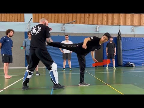 JKD Side Kick | Longest weapon to the nearest target