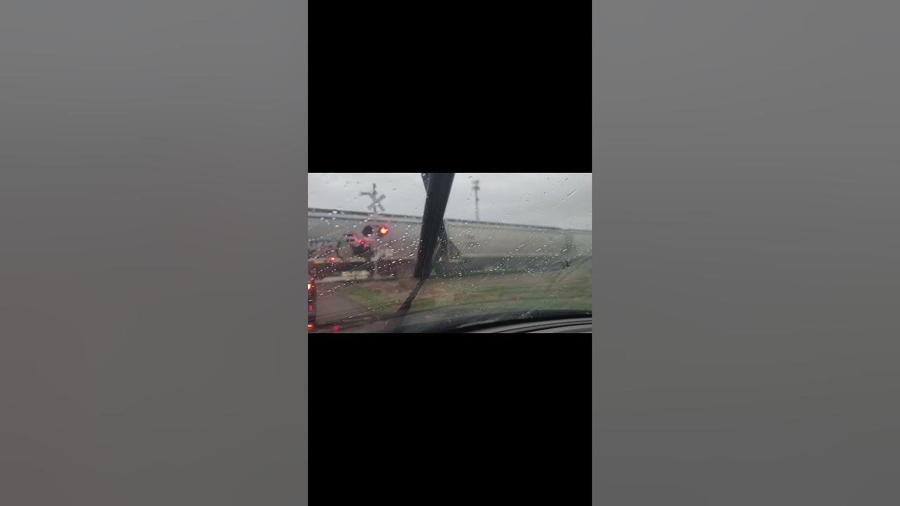 UP SB Grain Train UP #9616 AC4400CWM Lead with SD70ACe Trailing + Rear DPU - YouTube