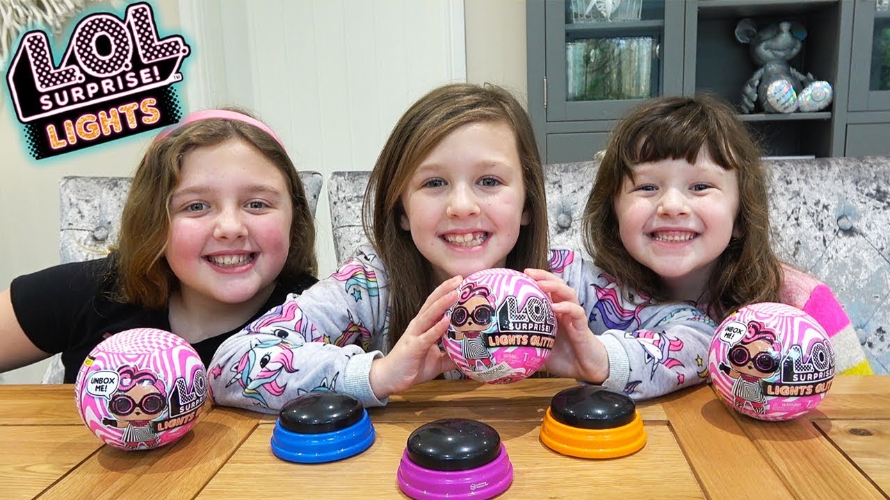 Fun Family Three LOL Lights Glitter Surprise POP Quiz! - YouTube