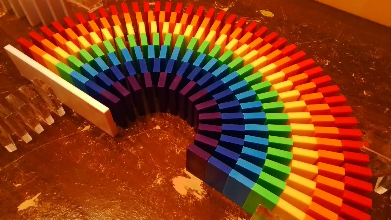 St. Patrick's Day in Dominoes - YouTube