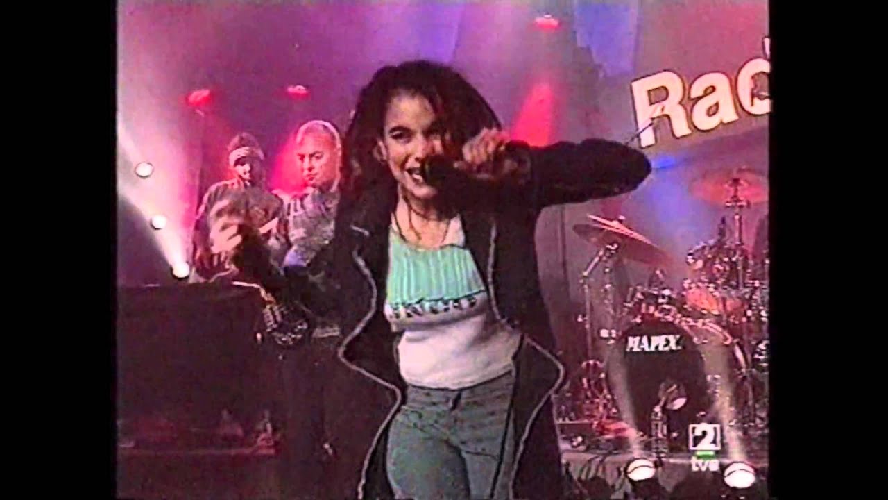 MERCHE CORISCO SOBRAN LAS PALABRAS DULCE KAOS - YouTube