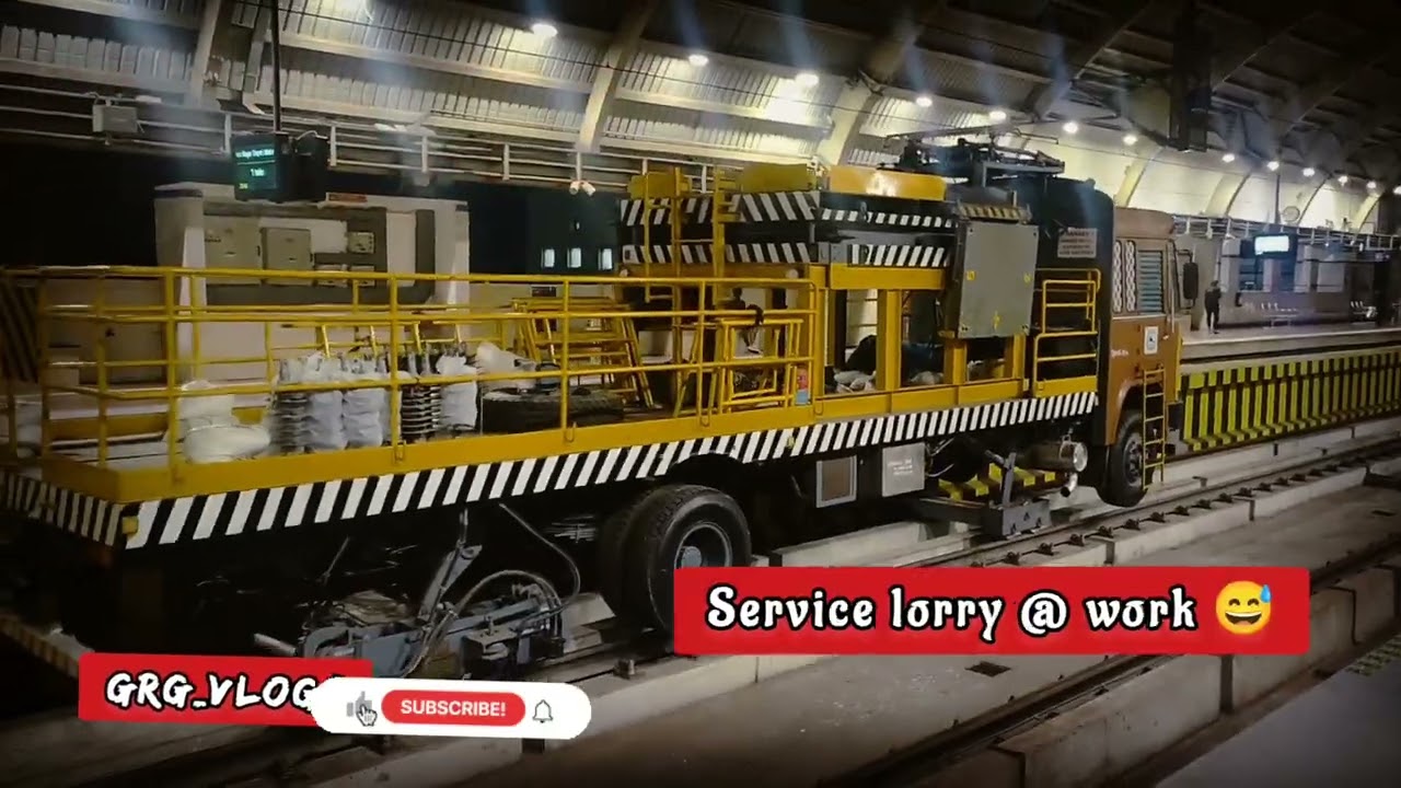 Service lorry @ Metro 😱 - YouTube