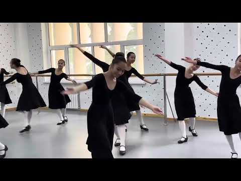 “Gulnoz” raqsi Ustoz Mashxura Tolibovna - YouTube