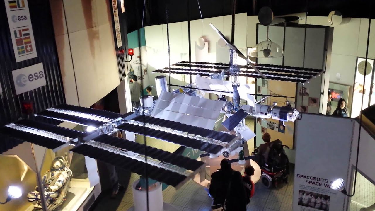 Mini ISS rotating - YouTube