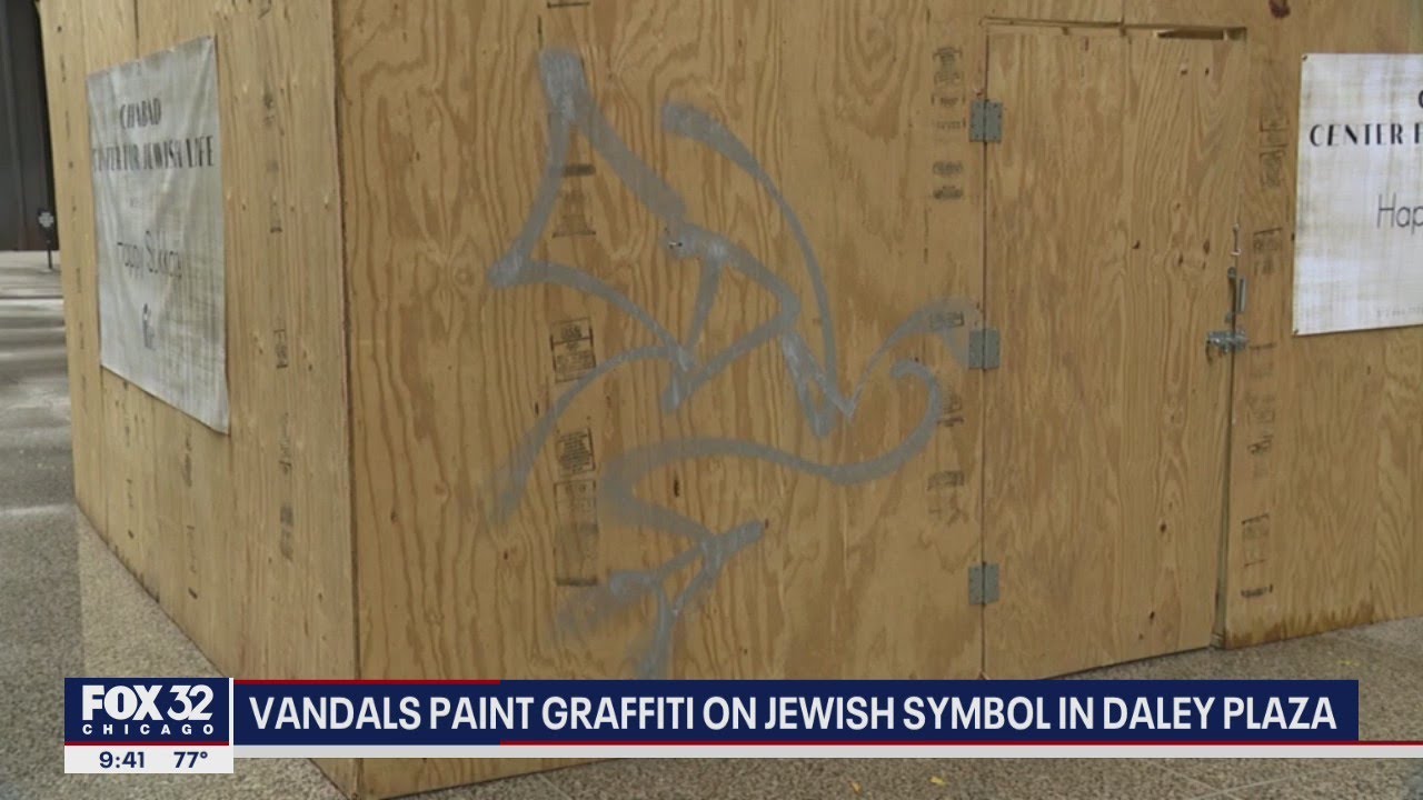 Vandals paint graffiti on Jewish symbol in Chicago - YouTube