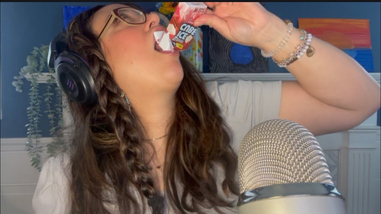 Sassy Cashier Roleplay ASMR Gum Chewing/ Keyboard Typing/ Tapping/ Whispered POV/ Relatable ...