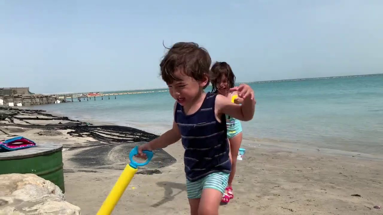 Water Gun Splash Fight ! Fun Activity ! Ideas for kids ! Outdoor ...