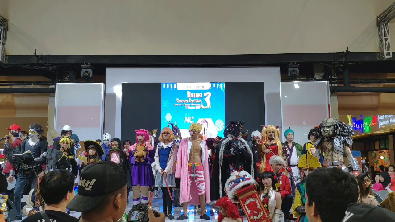 Coswalk Competition Live on Botani Cosplay Invasion 3 - 2 - YouTube