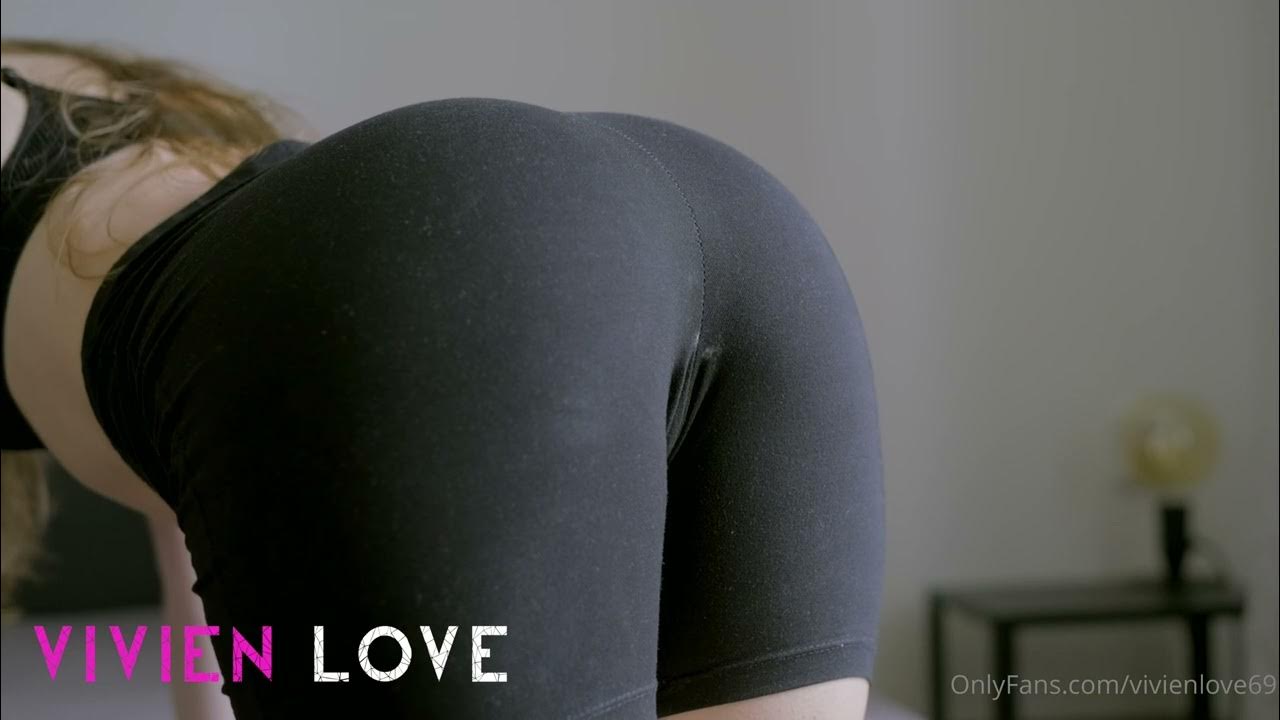 Hot girl farting in shorts 😍 - YouTube