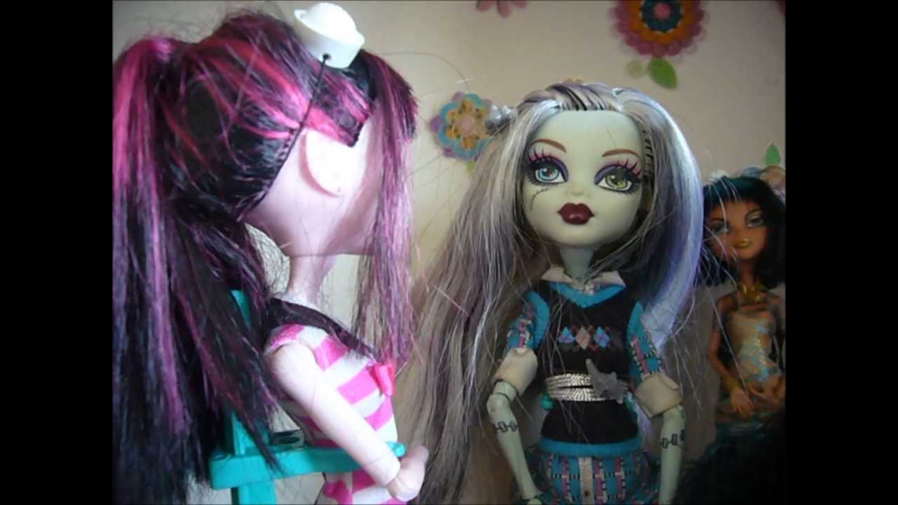 Monster High- Bullying - YouTube