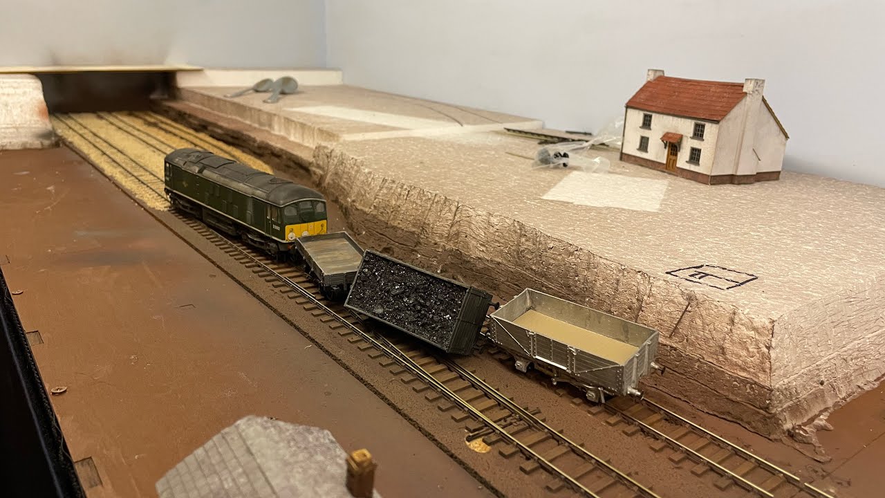 LNER Branch Line Model Railway: Short Goods - YouTube