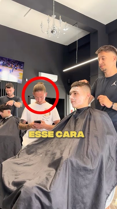 O barbeiro só pediu para ele passar o talco... mas algo inesperado ...