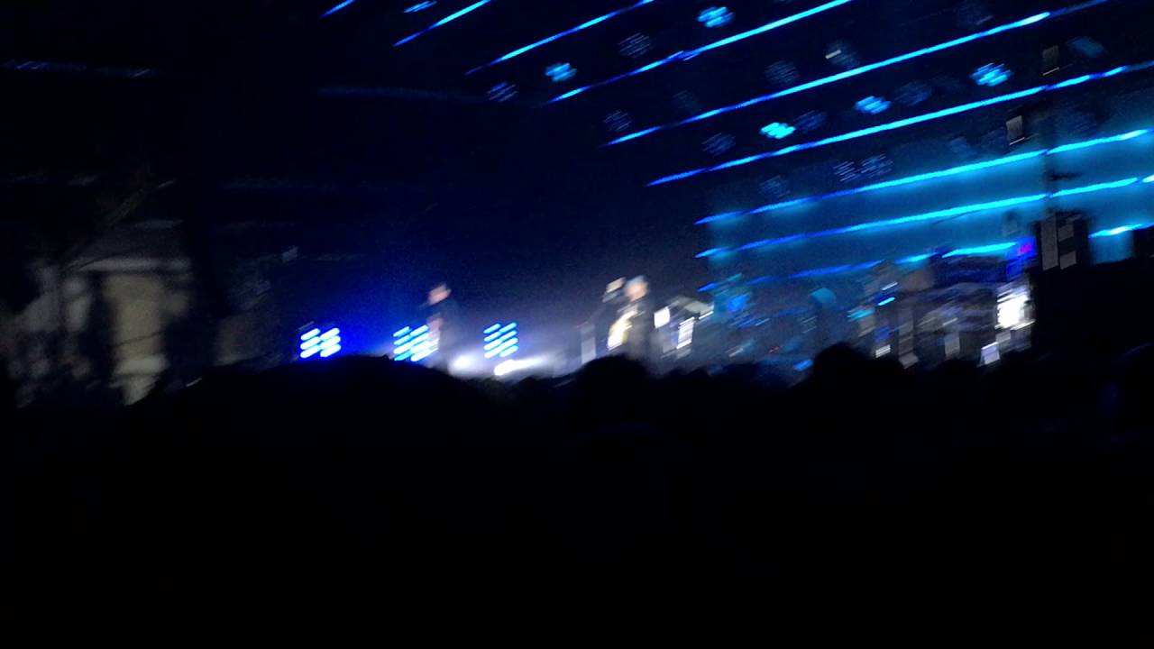 Radiohead - Decks Dark - Live in Reykjavik, 17.06.2016 - YouTube