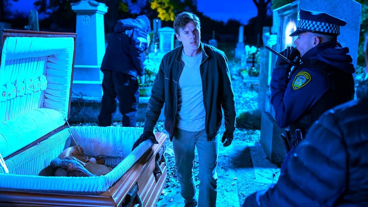 Son Demands to Dig Up His Mother's Grave. What He Found in the Coffin ...