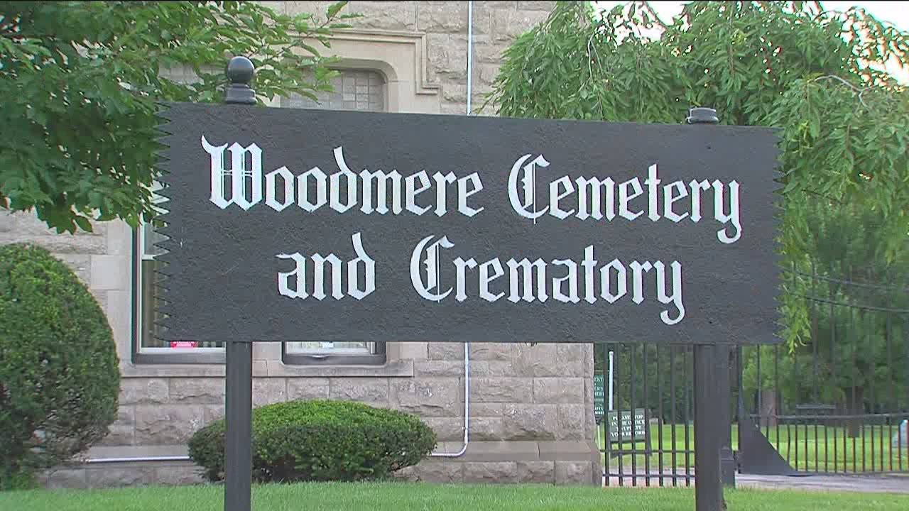 Police search for vandals who hit Detroit's Woodmere Cemetery - YouTube