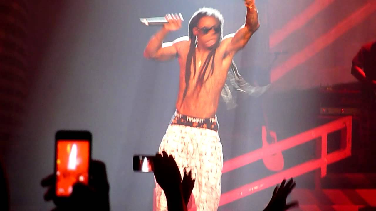 Lil Wayne - A Milli LIVE!! - YouTube