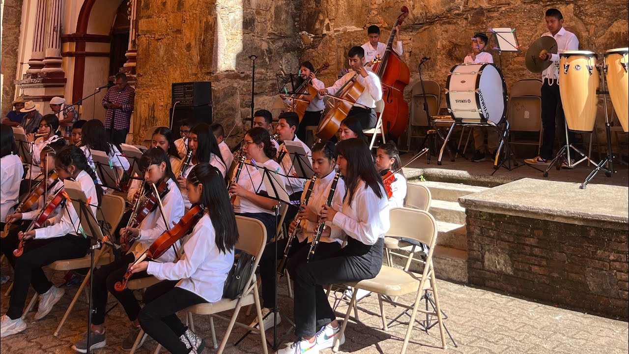 Los luchadores (Pedro Ocádiz)- Orquesta Recreación y Trabajo de Talea ...