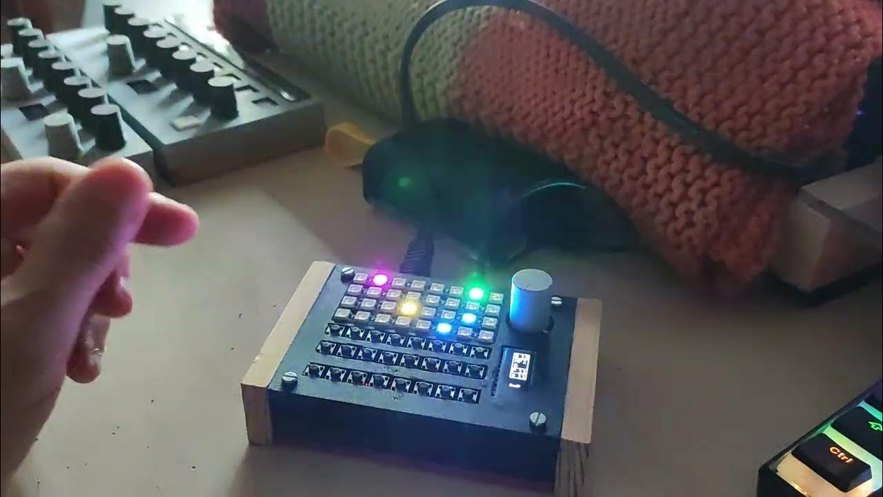 ESP32 DRUM SYNTH LOFI MACHINE - YouTube