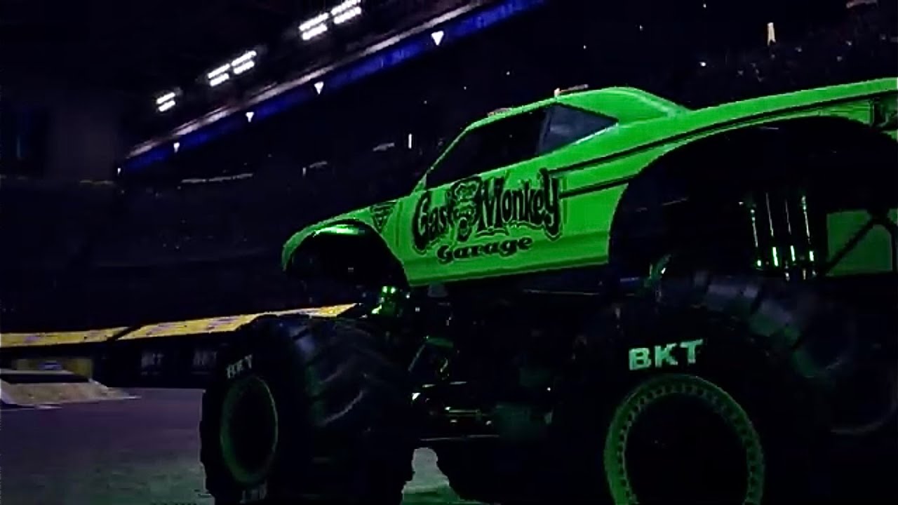 Monster Jam Steel Titans 2 - Gas Monkey Garage Freestyle - YouTube