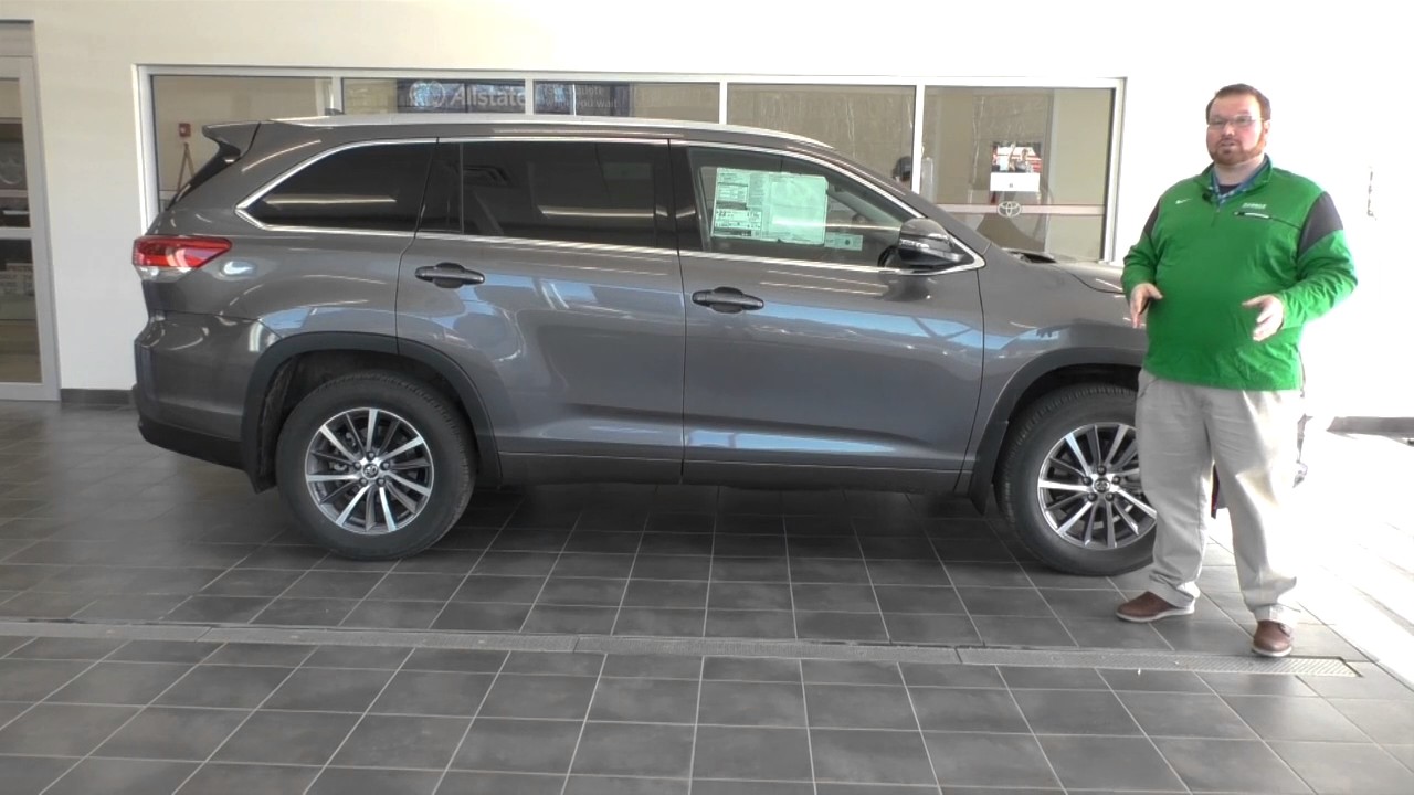 Check out the 2017 Toyota Highlander XLE - YouTube