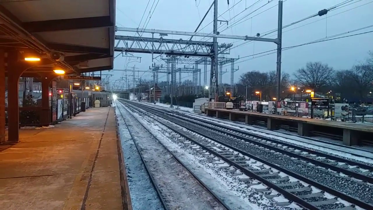 Amtrak Northeast Regional Train #189 at Princeton Junction, NJ - YouTube