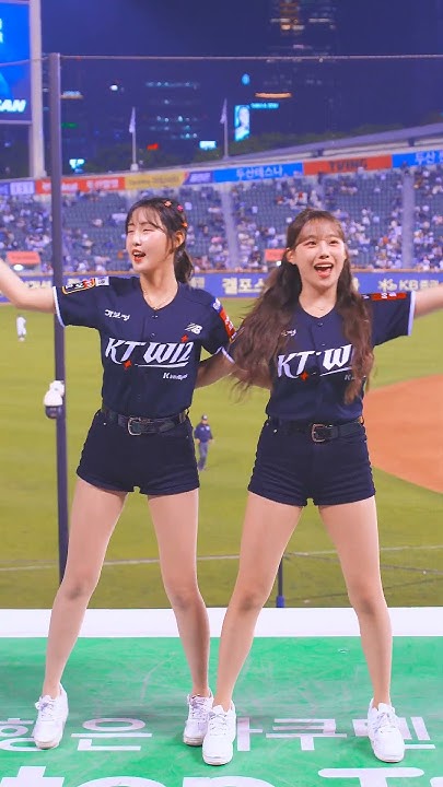승리하라 KT위즈 part.2 🌸 이서윤, 김한슬 치어리더님 I KT_wiz Cheerleader 250429 - YouTube