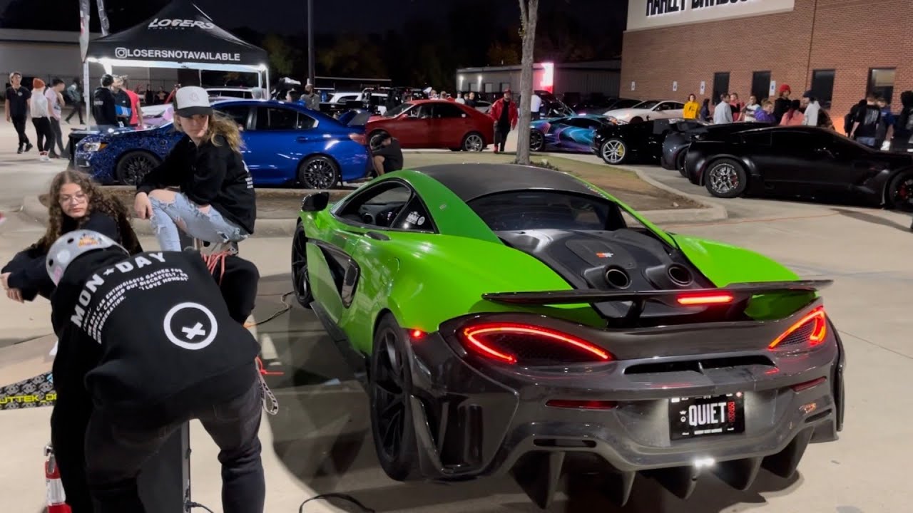 CAR MEET (NIGHT MADNESS) DURANGO HELLCAT | AUDI R8 | AMG GT - YouTube
