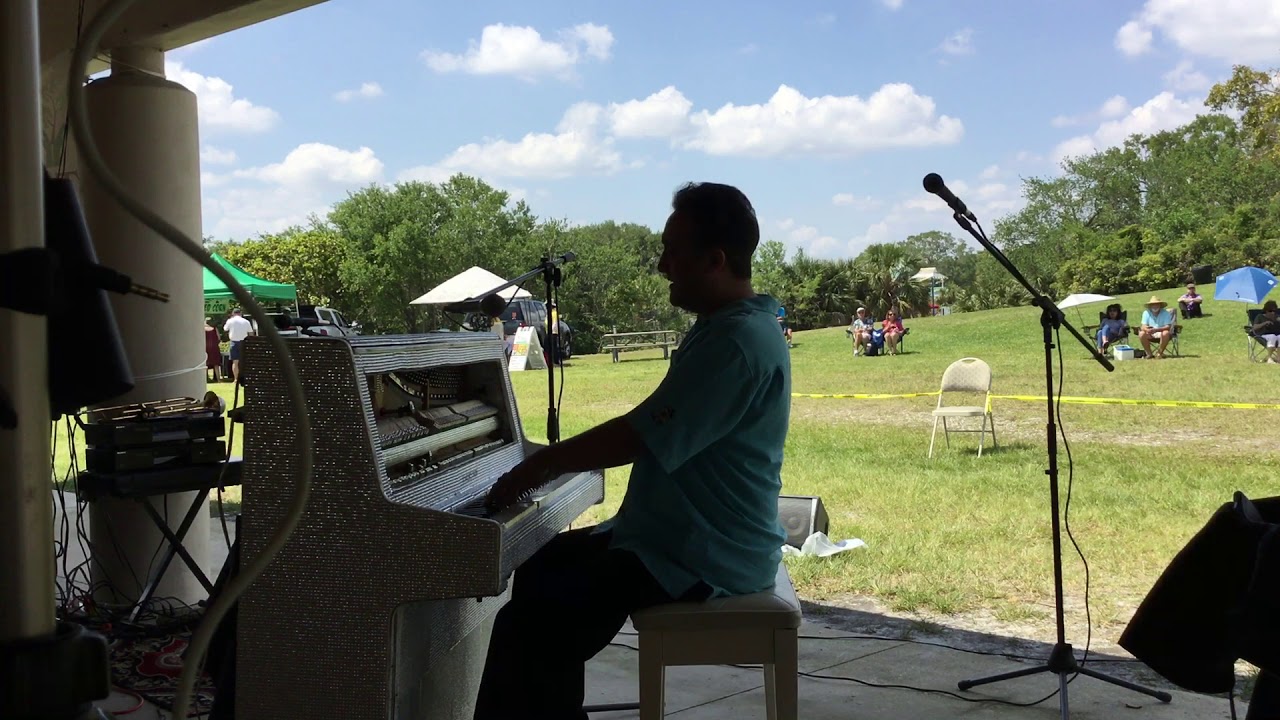 Nevada Hadary performing live at TY Park - YouTube