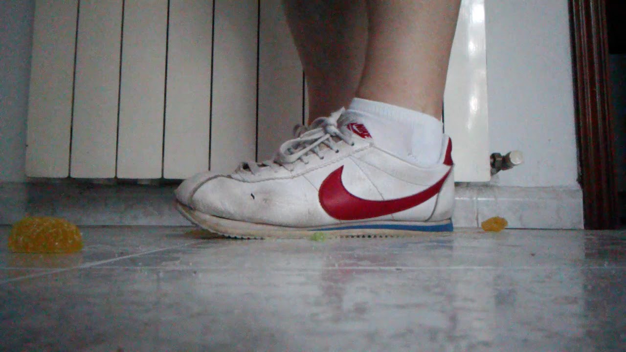 Crushing candies with Nike Cortez - YouTube