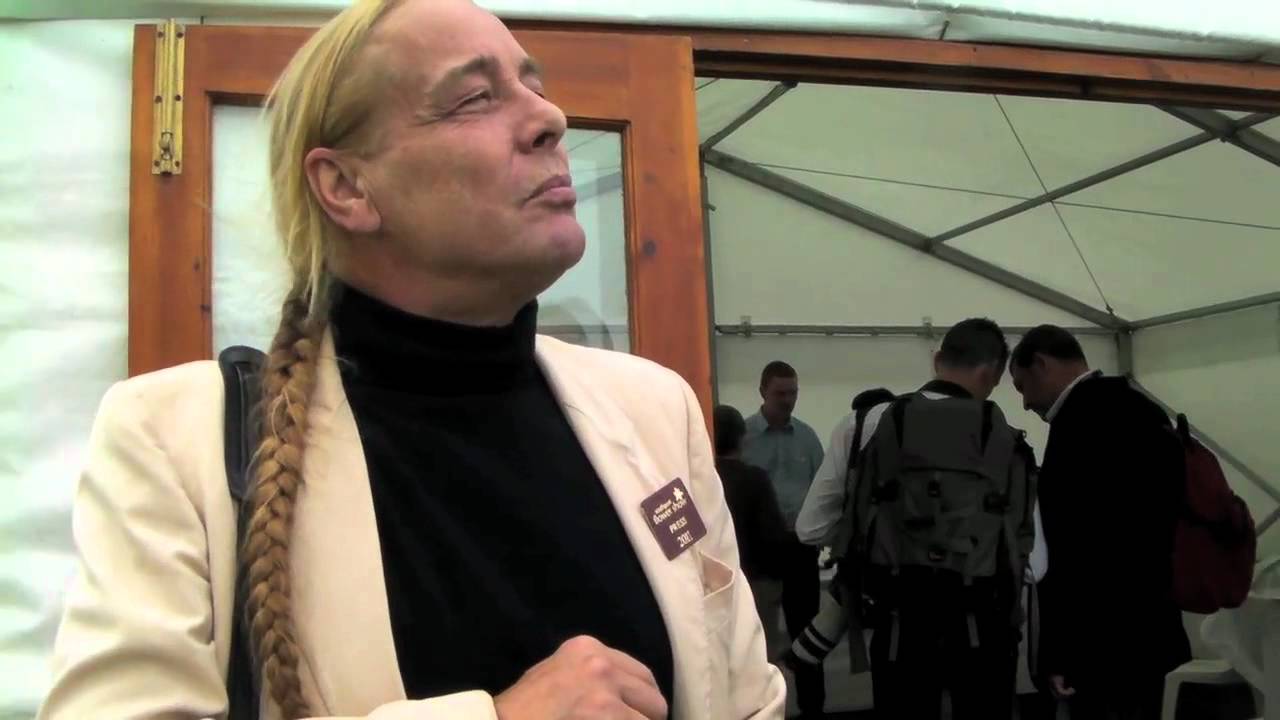 BBC Radio 4's Bob Flowerdew at the 2011 Southport Flower Show - YouTube