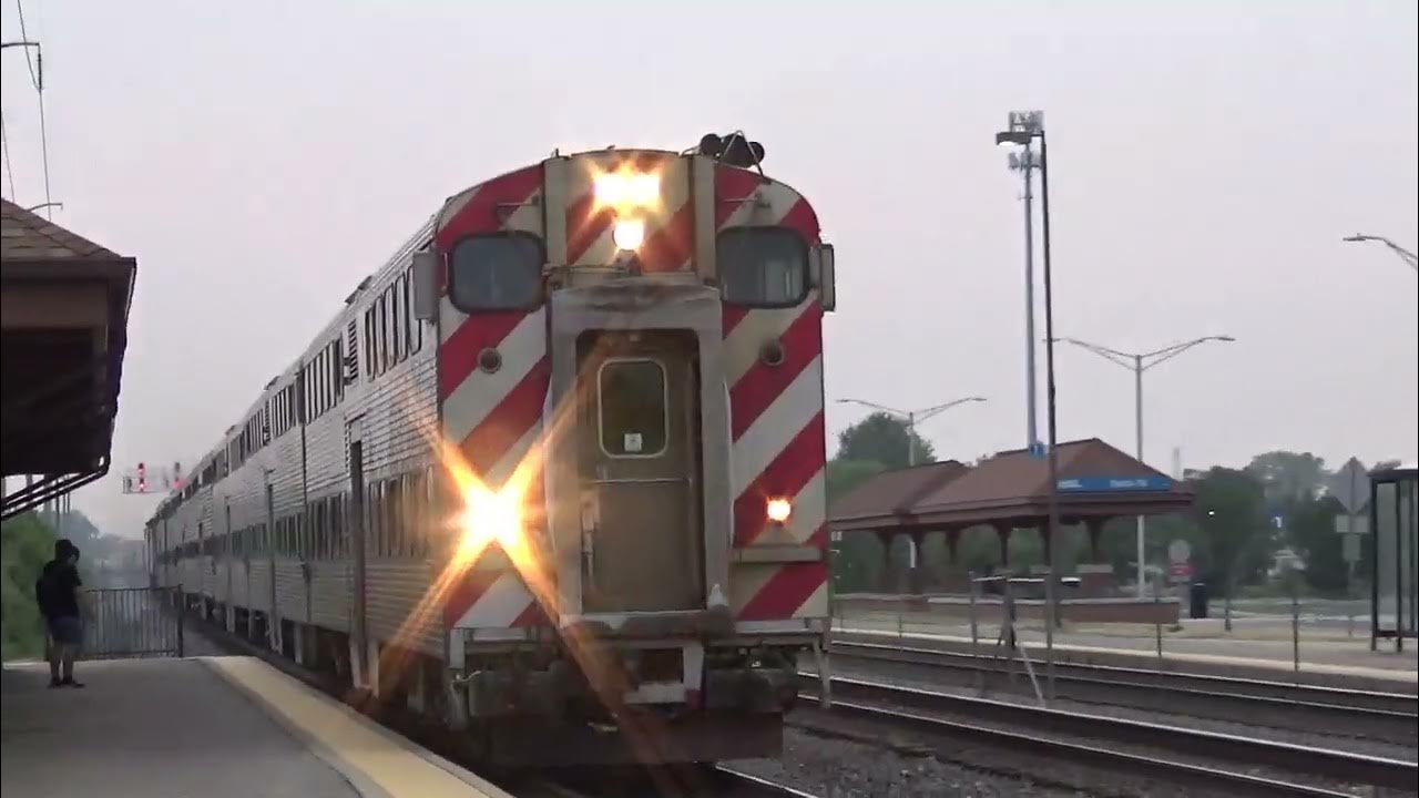 Metra Train Arriving at The Route 59 Station in Naperville, Illinois 5/14/23 - YouTube
