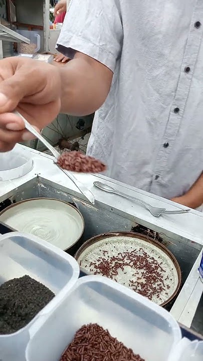 jajan kue leker - YouTube