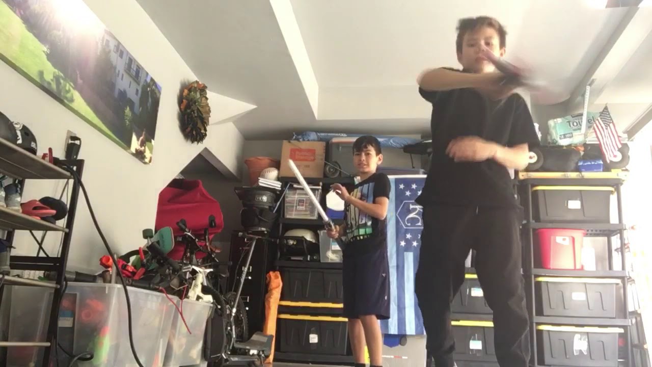 dOiNg LiGhTsAbEr tRiCks - YouTube